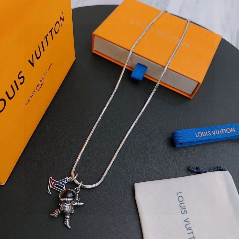 Legit Louis Vuitton Necklaces