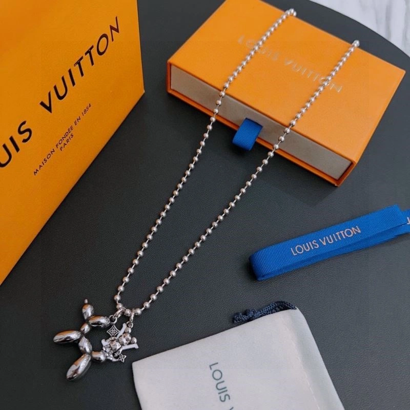 High accuracy Louis Vuitton Necklaces