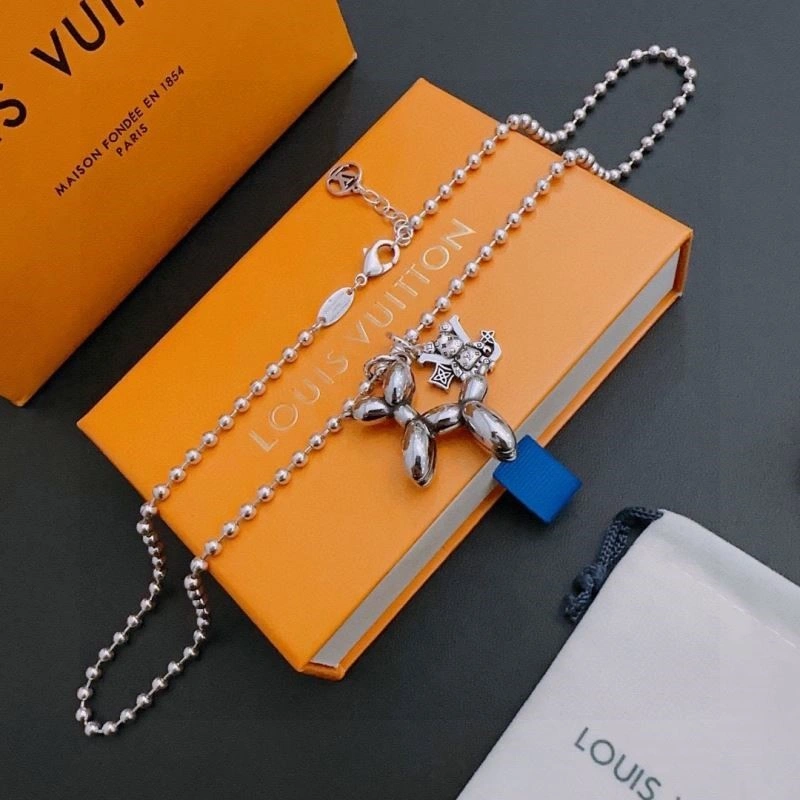 High accuracy Louis Vuitton Necklaces