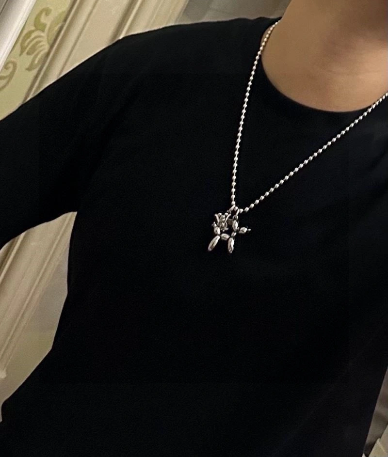 High accuracy Louis Vuitton Necklaces