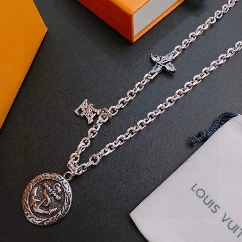 Discounted Louis Vuitton Necklaces
