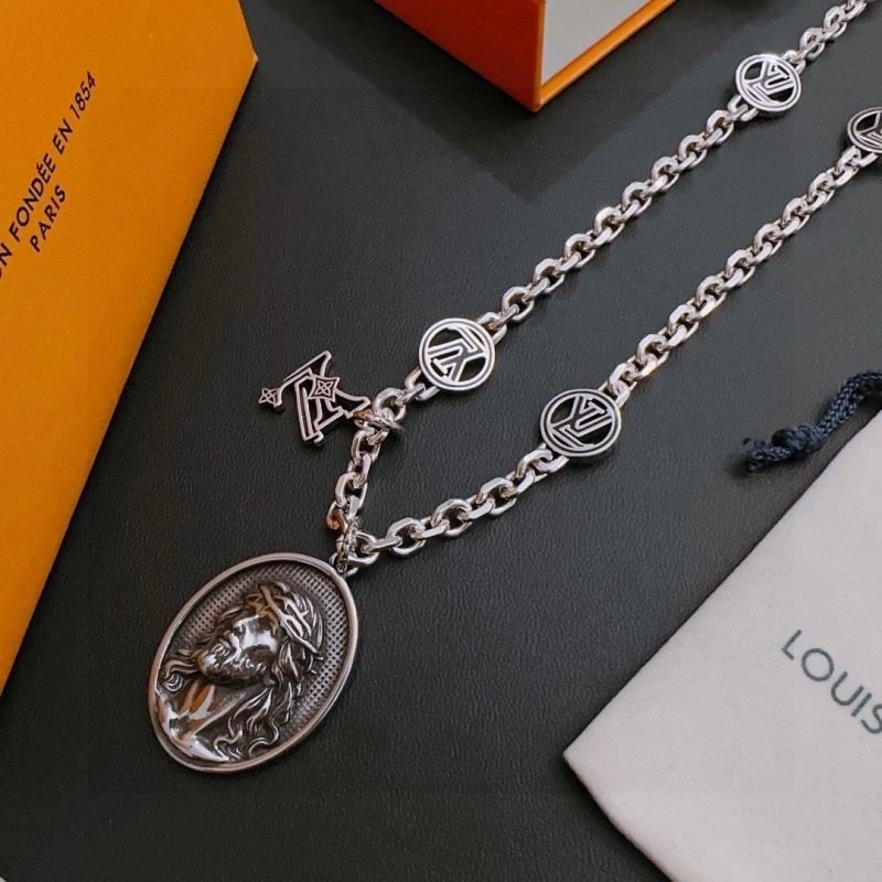 Accurate model Louis Vuitton Necklaces