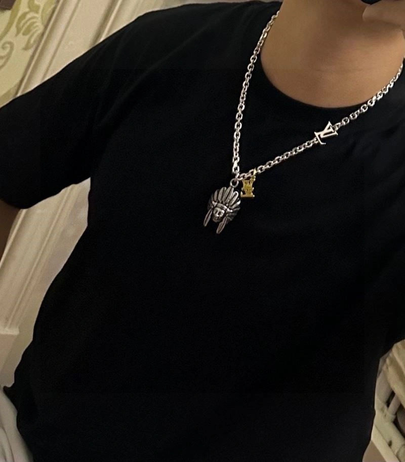 Top mirror Louis Vuitton Necklaces