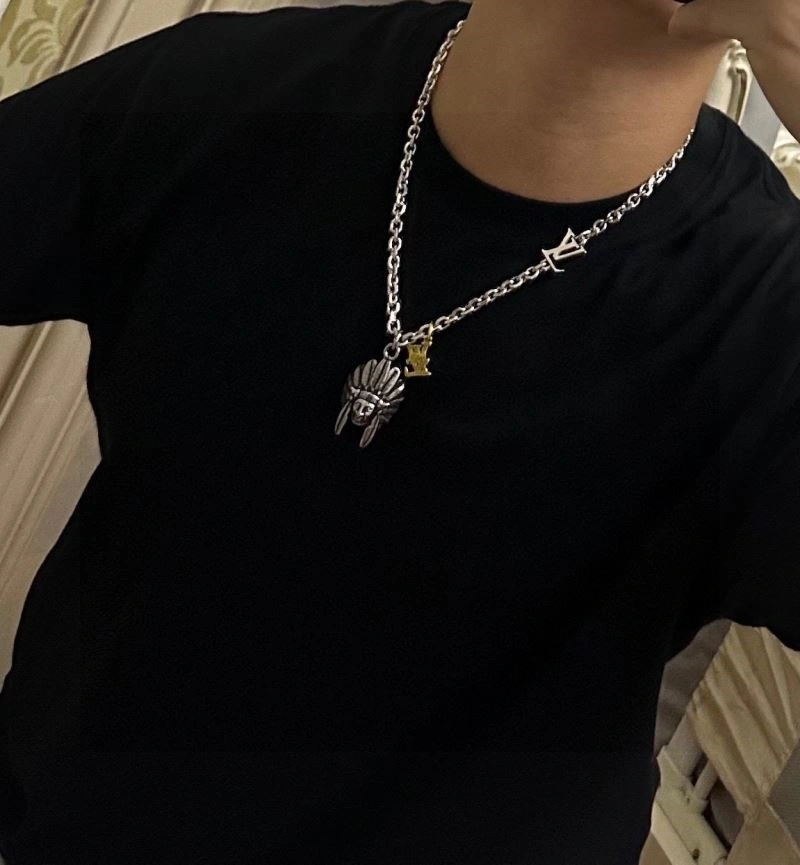 Top mirror Louis Vuitton Necklaces