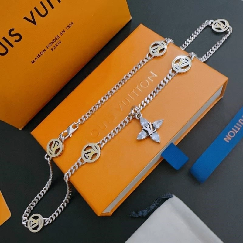 Brand-original Louis Vuitton Necklaces