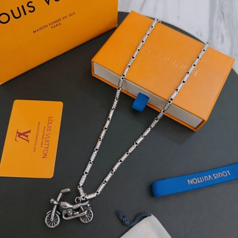 Perfect replica Louis Vuitton Necklaces