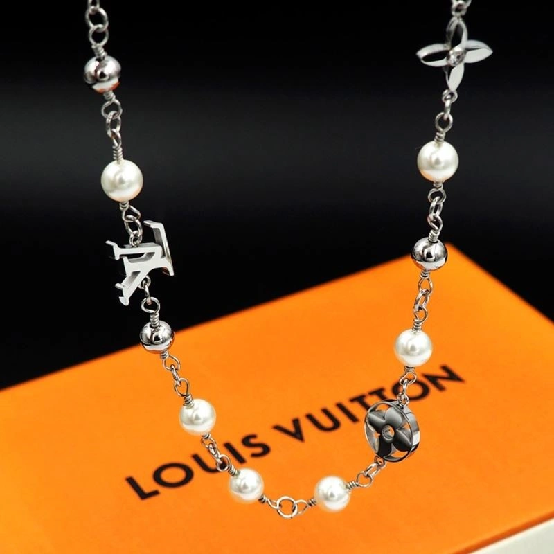 Accurate model Louis Vuitton Necklaces