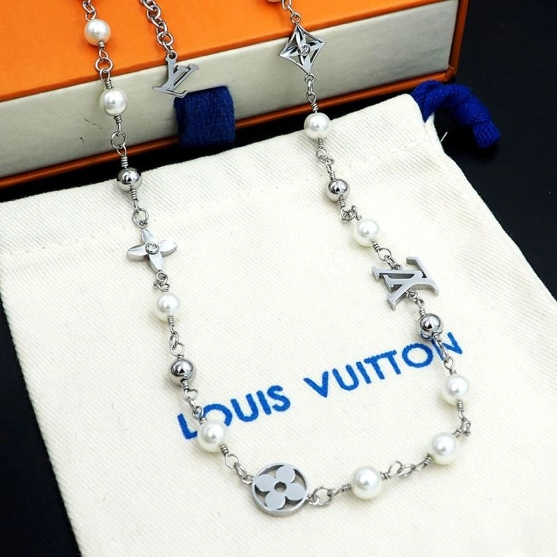 Accurate model Louis Vuitton Necklaces