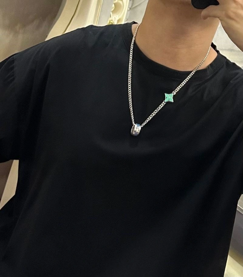Factory-made Louis Vuitton Necklaces