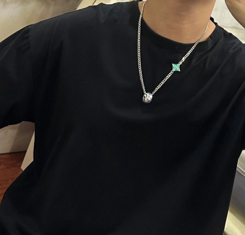 Factory-made Louis Vuitton Necklaces