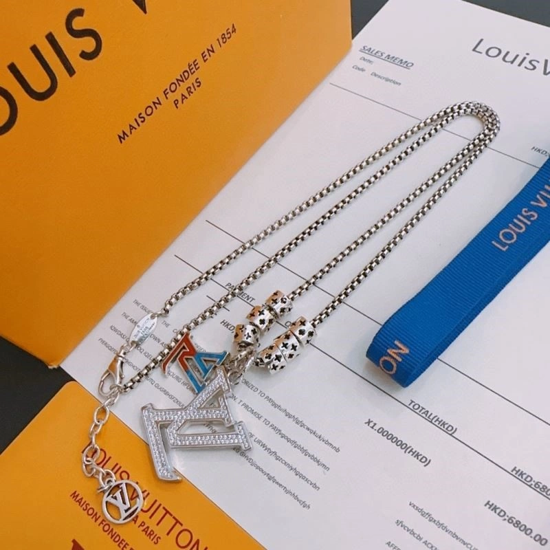 Value-priced Louis Vuitton Necklaces