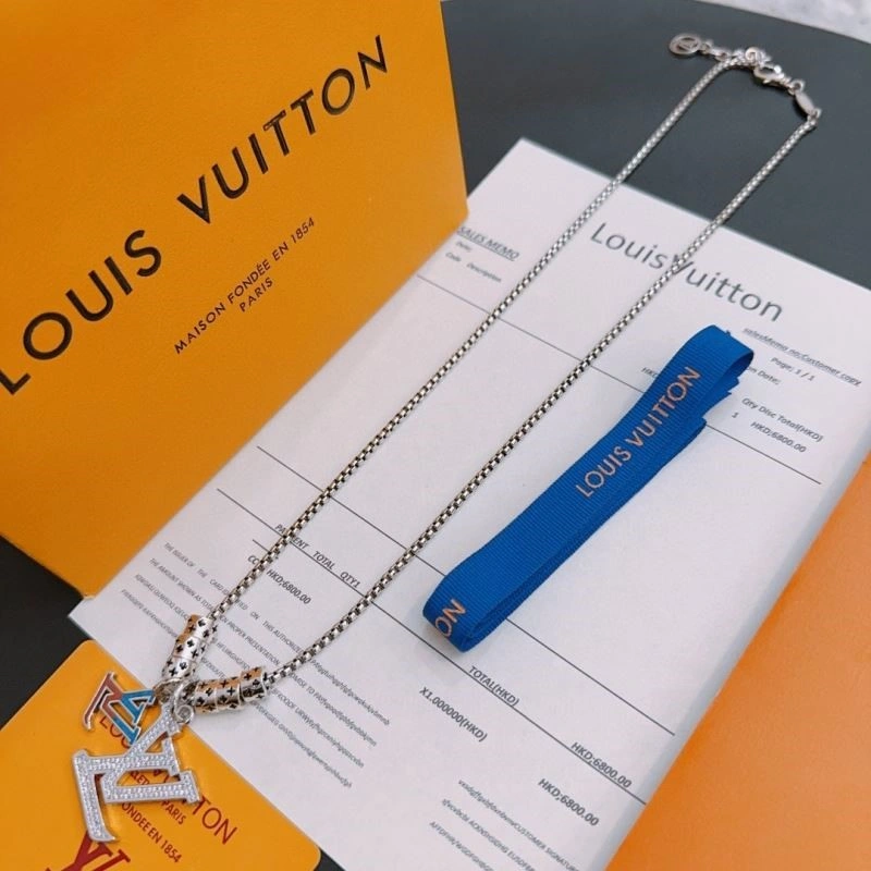 Value-priced Louis Vuitton Necklaces