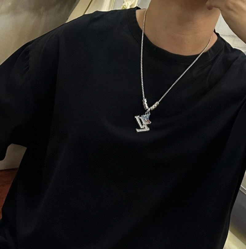 Value-priced Louis Vuitton Necklaces