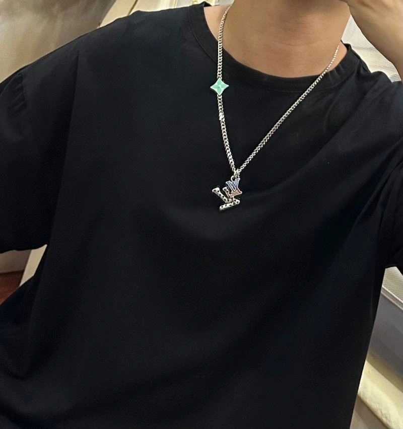 High accuracy Louis Vuitton Necklaces