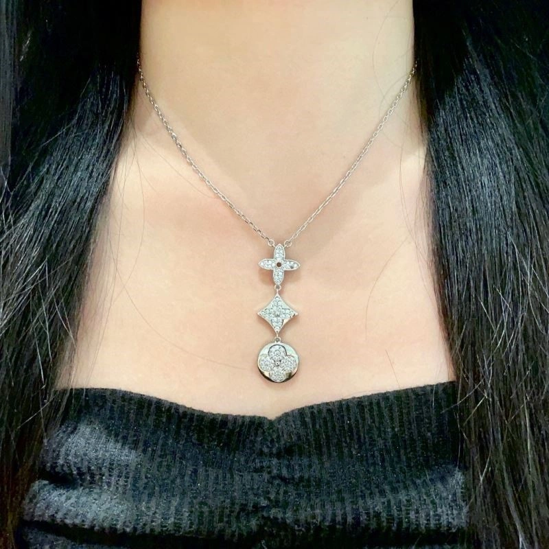 Affordable Louis Vuitton Necklaces