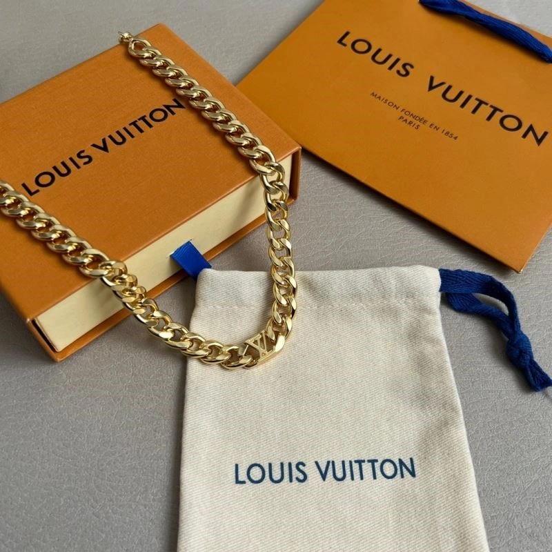 Low-cost Louis Vuitton Necklaces