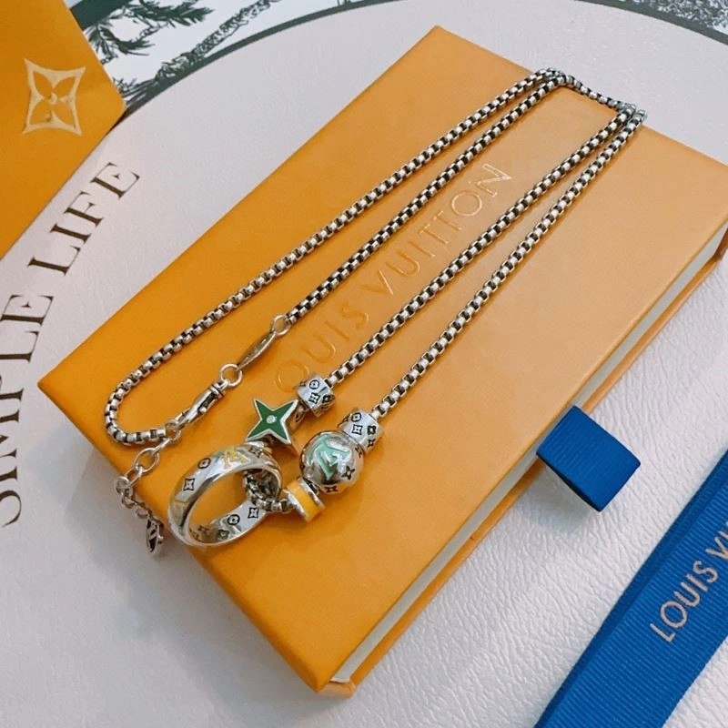 Louis Vuitton Necklaces