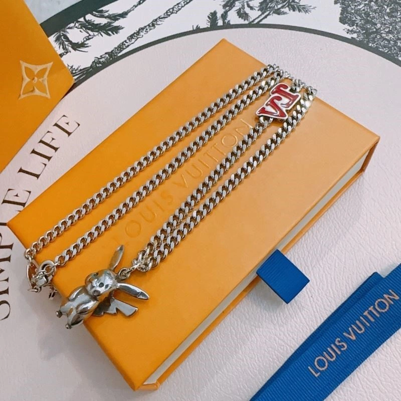 Top mirror Louis Vuitton Necklaces