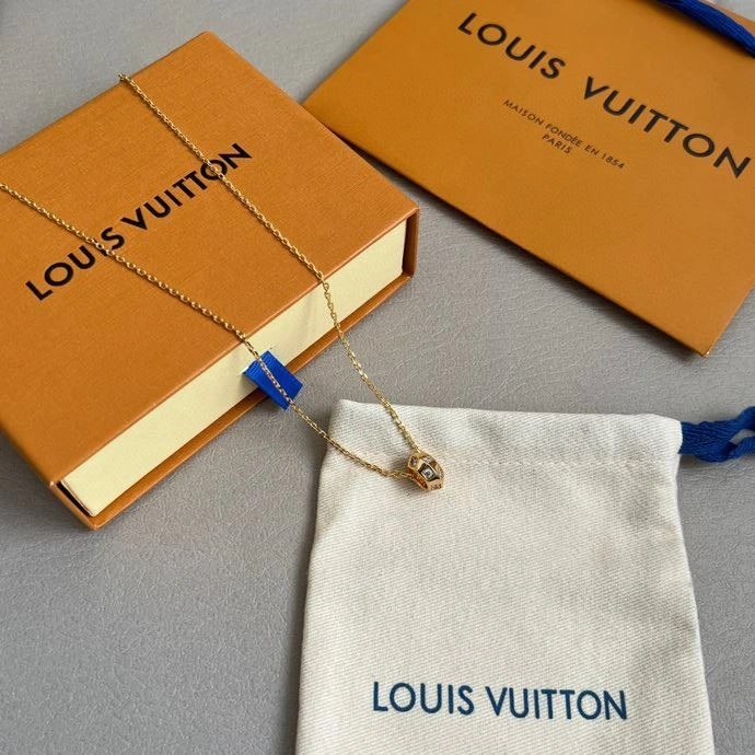 High accuracy Louis Vuitton Necklaces