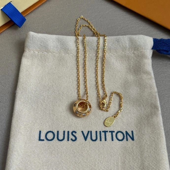 High accuracy Louis Vuitton Necklaces