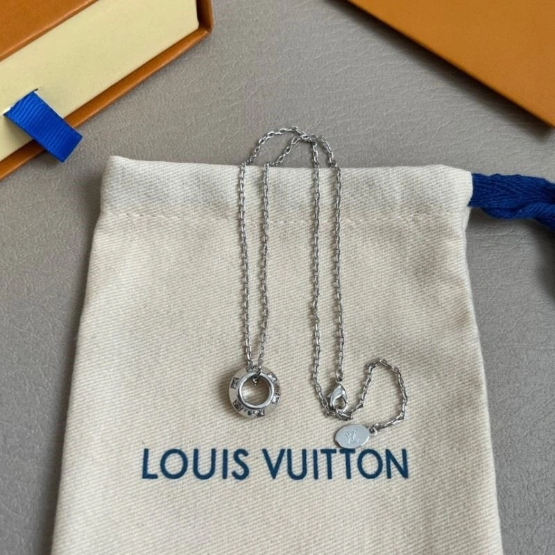 Brand-authenticated Louis Vuitton Necklaces