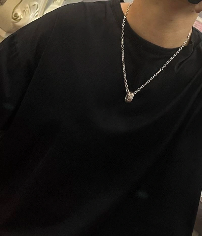 Top mirror Louis Vuitton Necklaces