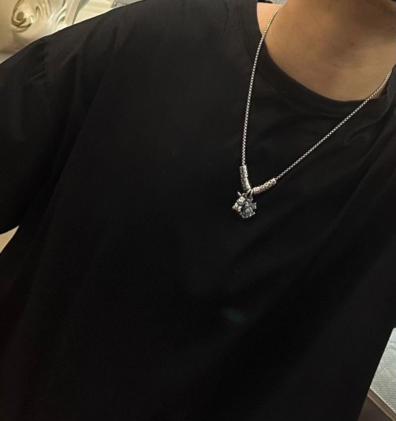 High fidelity Louis Vuitton Necklaces