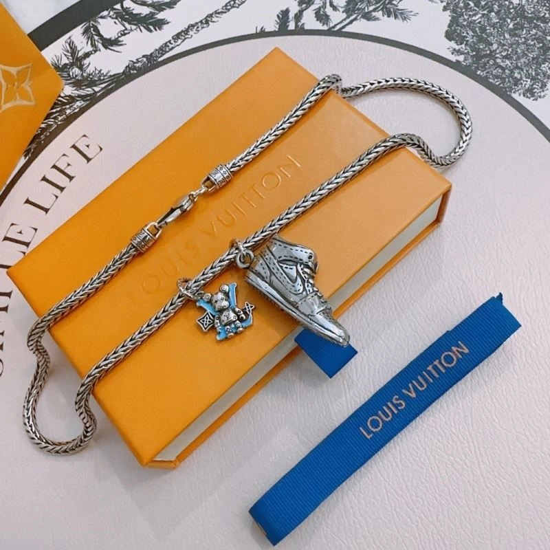 Low-cost Louis Vuitton Necklaces