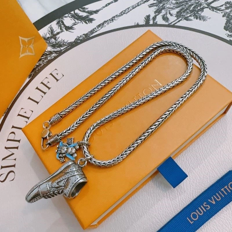 Low-cost Louis Vuitton Necklaces