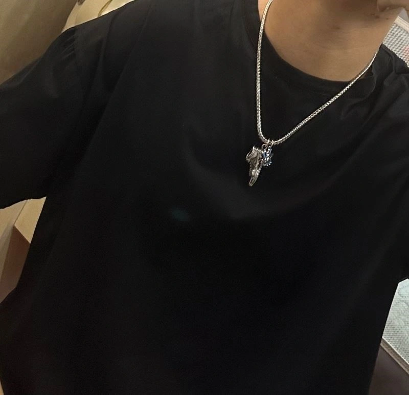 Low-cost Louis Vuitton Necklaces