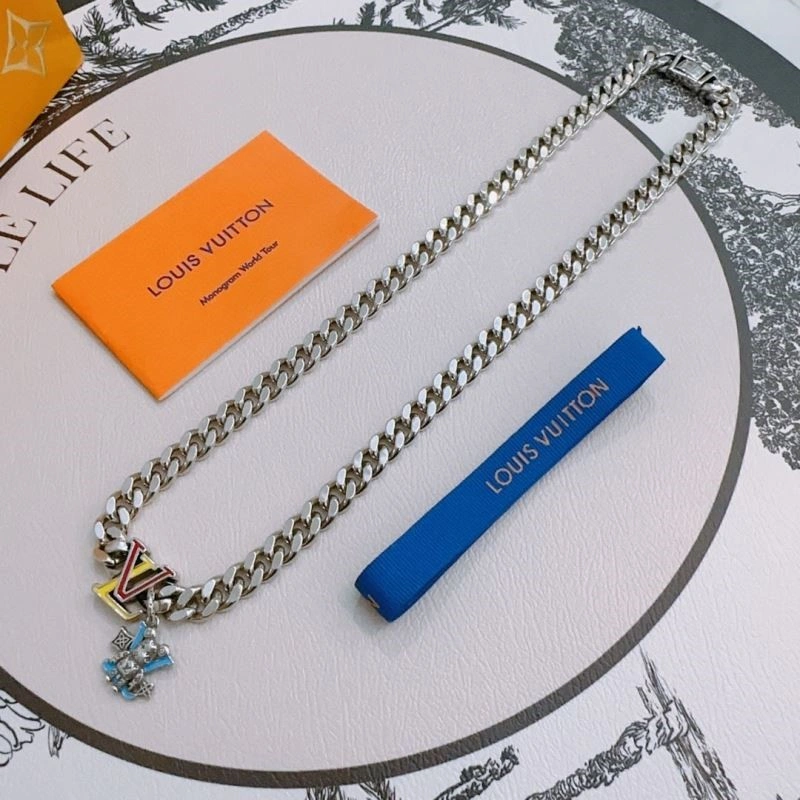 Official Louis Vuitton Necklaces