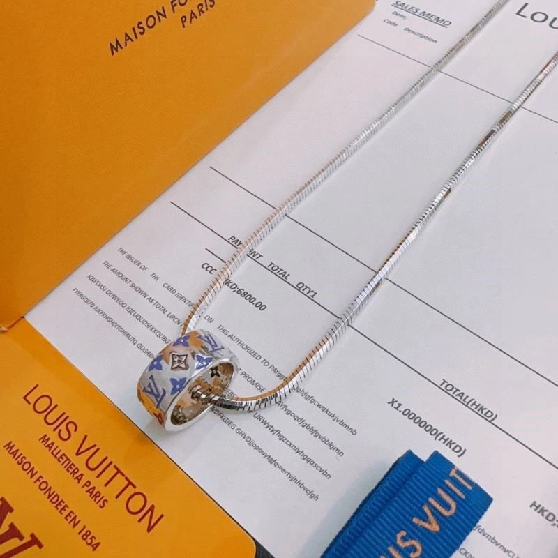 Cut-rate Louis Vuitton Necklaces