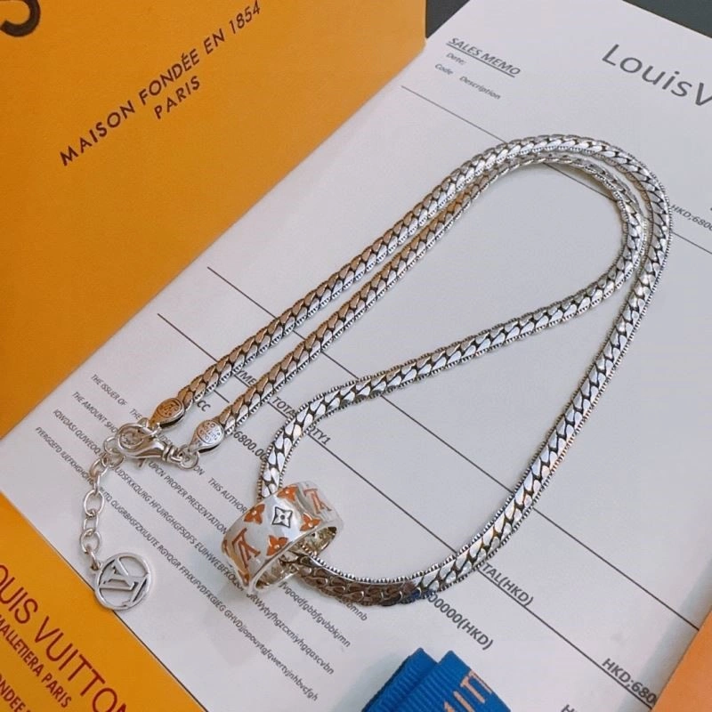 Brand-authenticated Louis Vuitton Necklaces