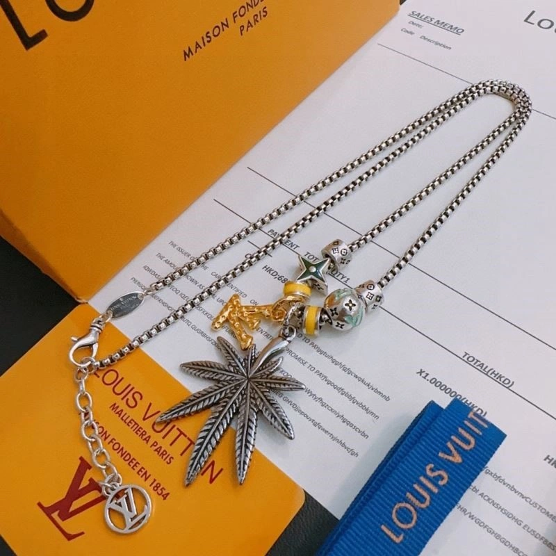Brand-authenticated Louis Vuitton Necklaces