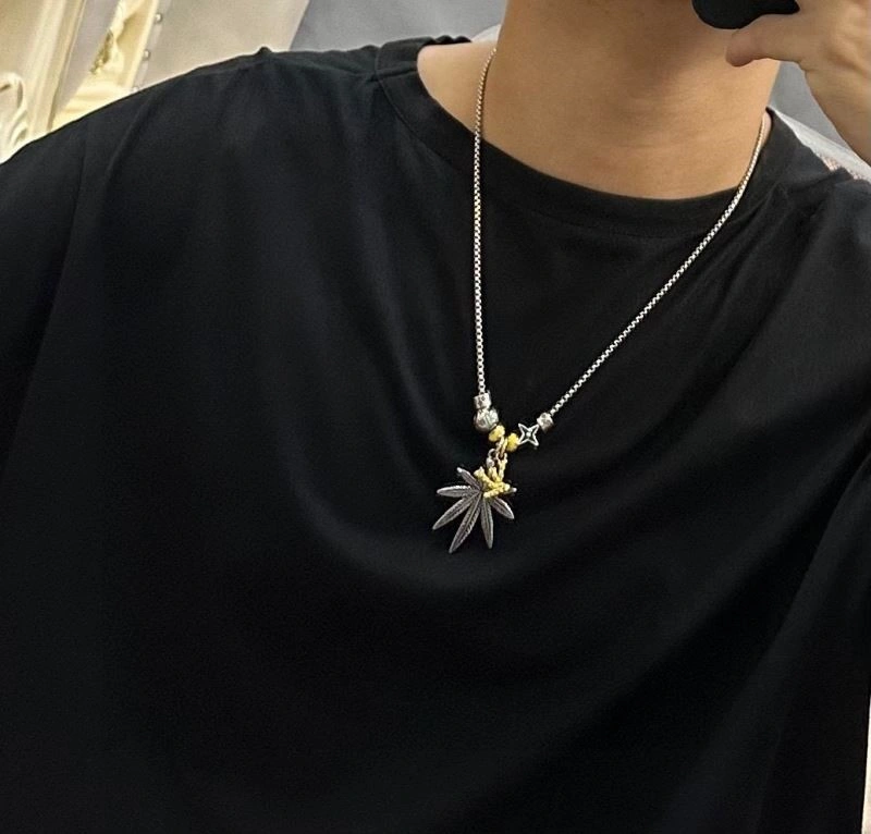 Brand-authenticated Louis Vuitton Necklaces