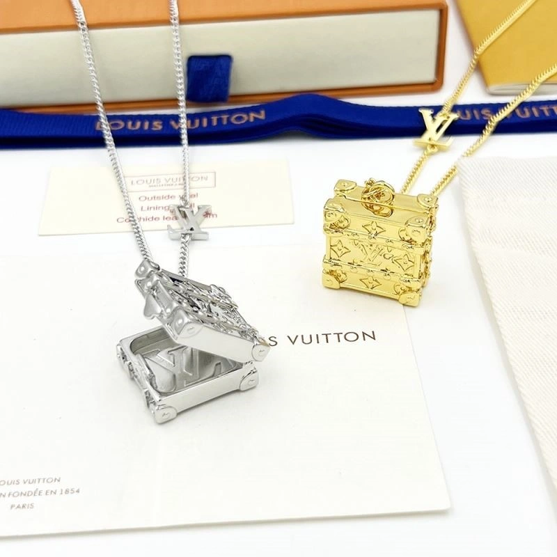 Low-cost Louis Vuitton Necklaces