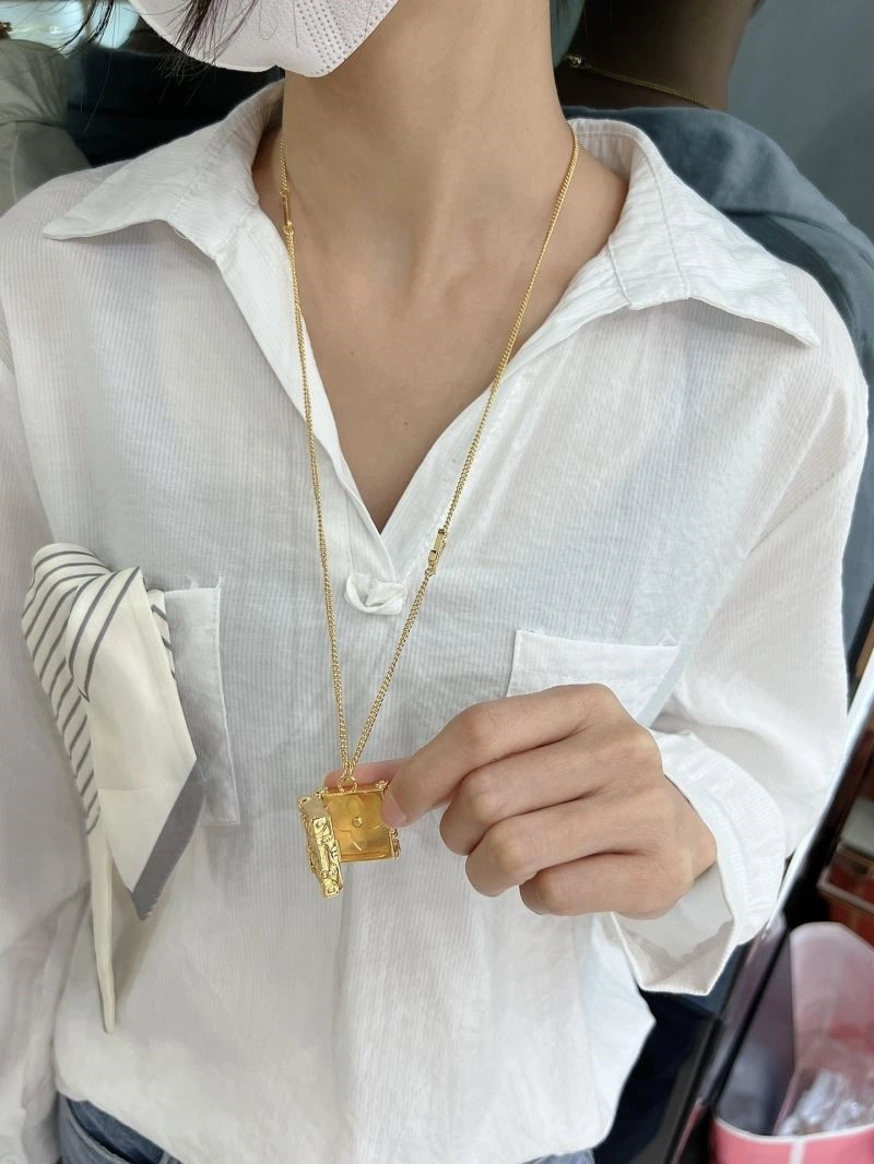 Low-cost Louis Vuitton Necklaces