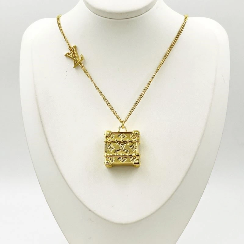 Low-cost Louis Vuitton Necklaces