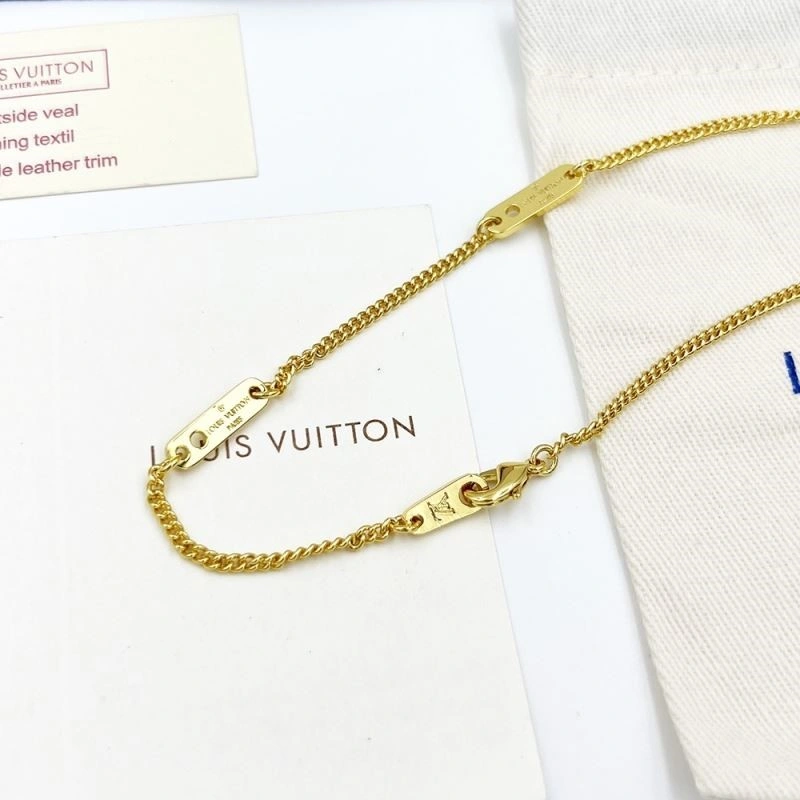 Low-cost Louis Vuitton Necklaces