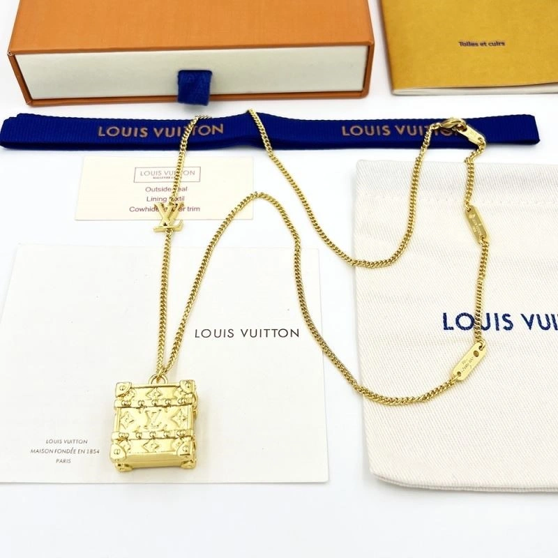 Low-cost Louis Vuitton Necklaces