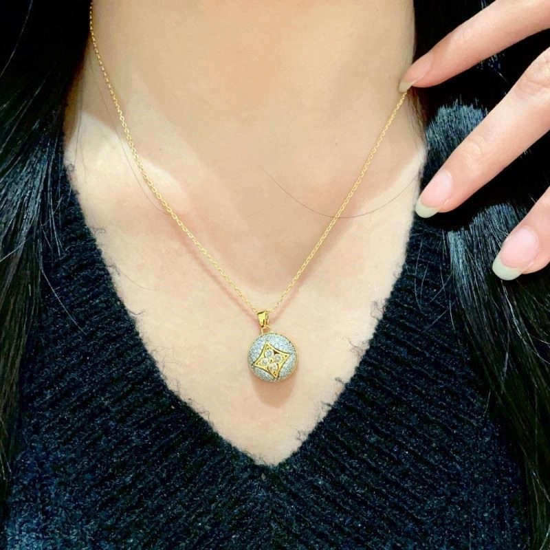 Louis Vuitton Necklaces