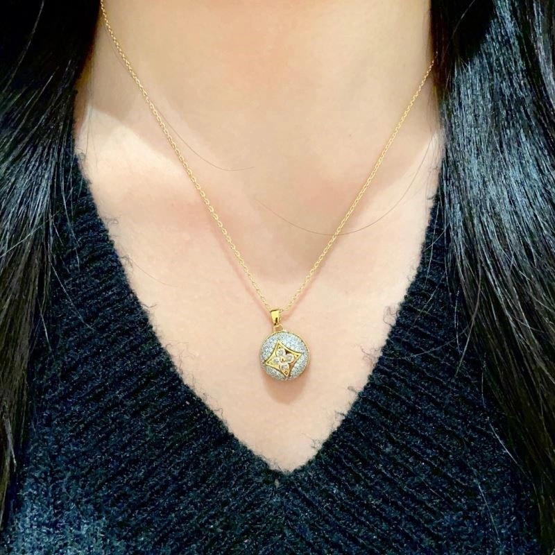 Genuine Louis Vuitton Necklaces