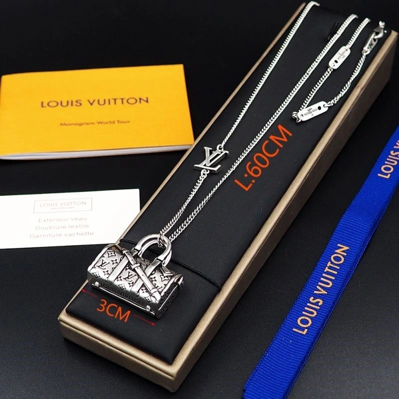 Discounted Louis Vuitton Necklaces