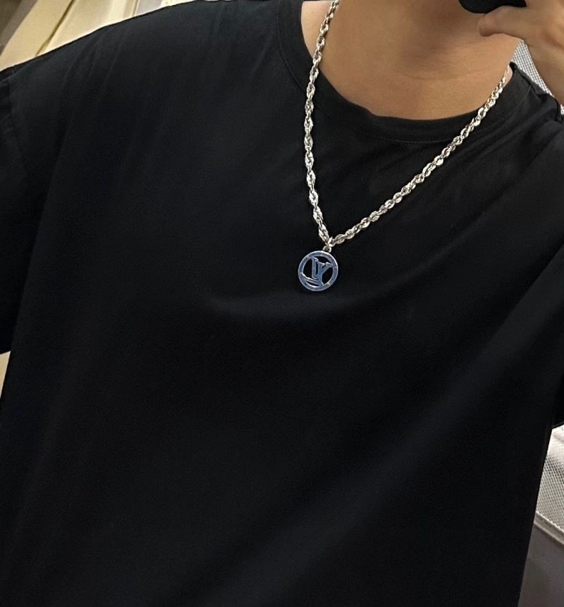 Precise copy Louis Vuitton Necklaces