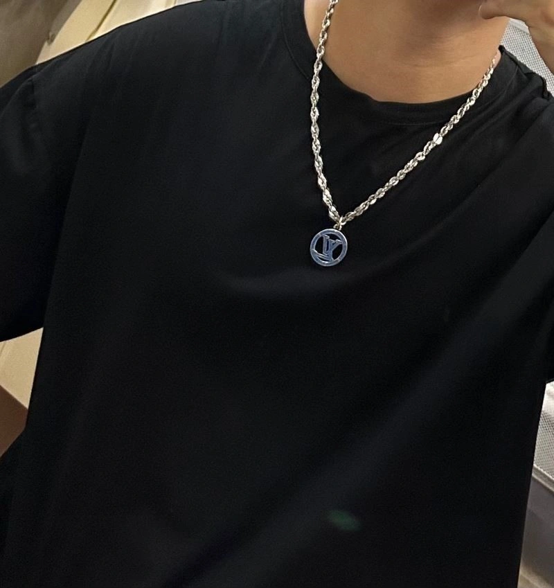 Precise copy Louis Vuitton Necklaces
