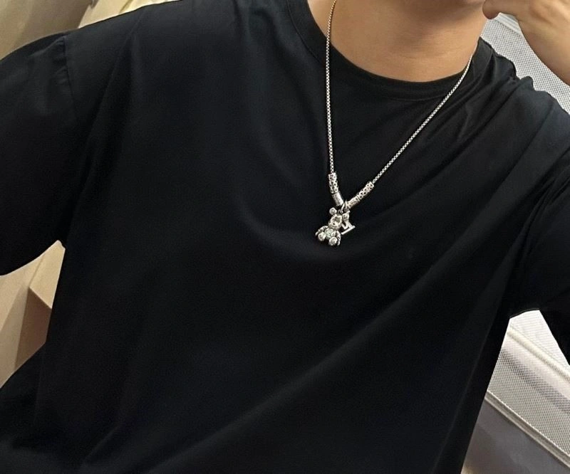 Economical Louis Vuitton Necklaces