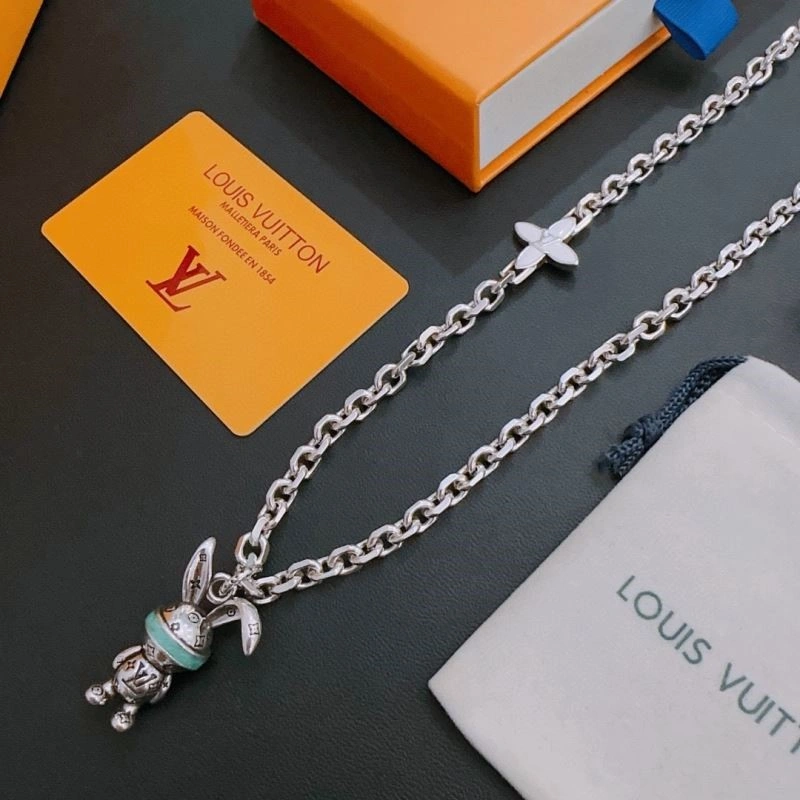 Brand-authenticated Louis Vuitton Necklaces