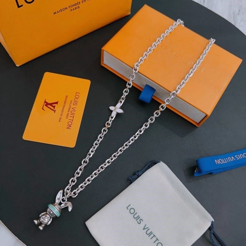 Brand-authenticated Louis Vuitton Necklaces