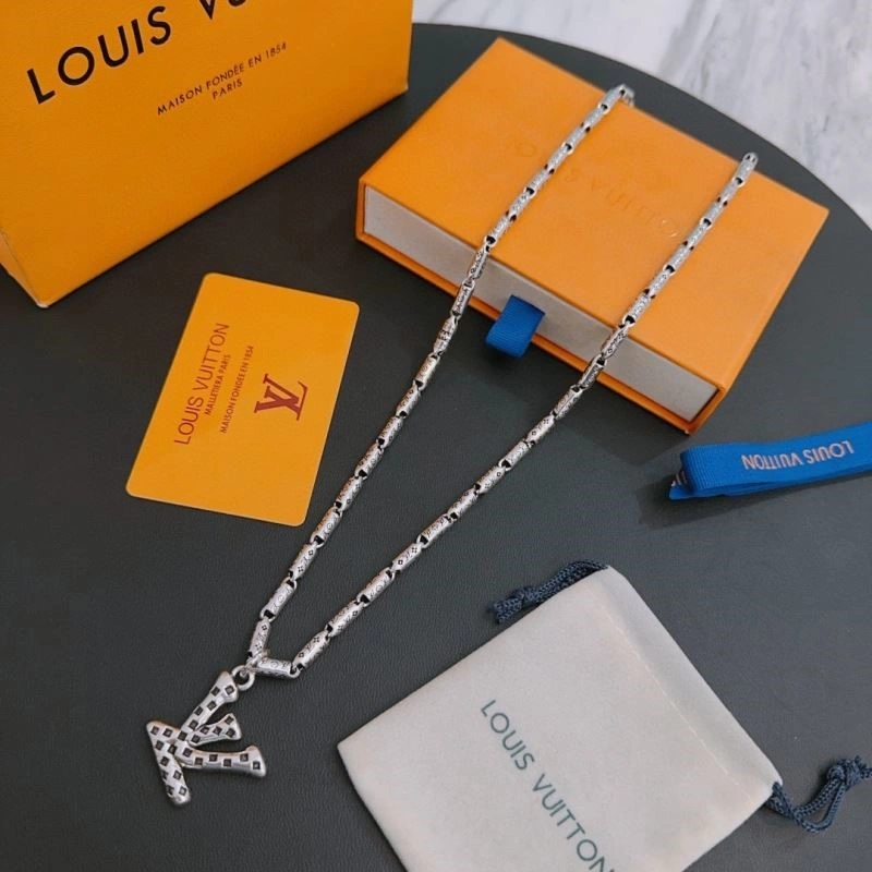 1:1 copy Louis Vuitton Necklaces