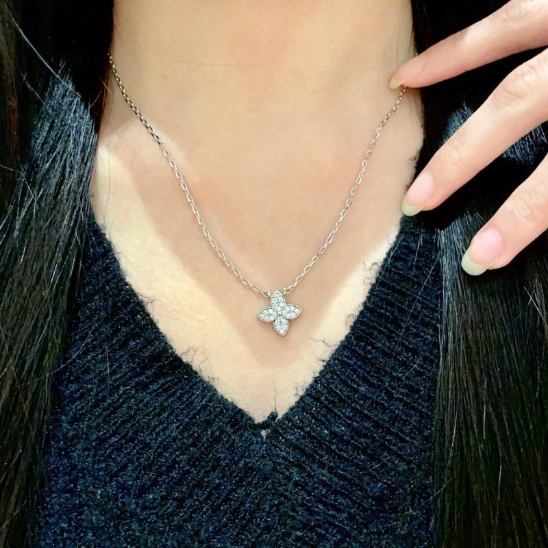 Louis Vuitton Necklaces